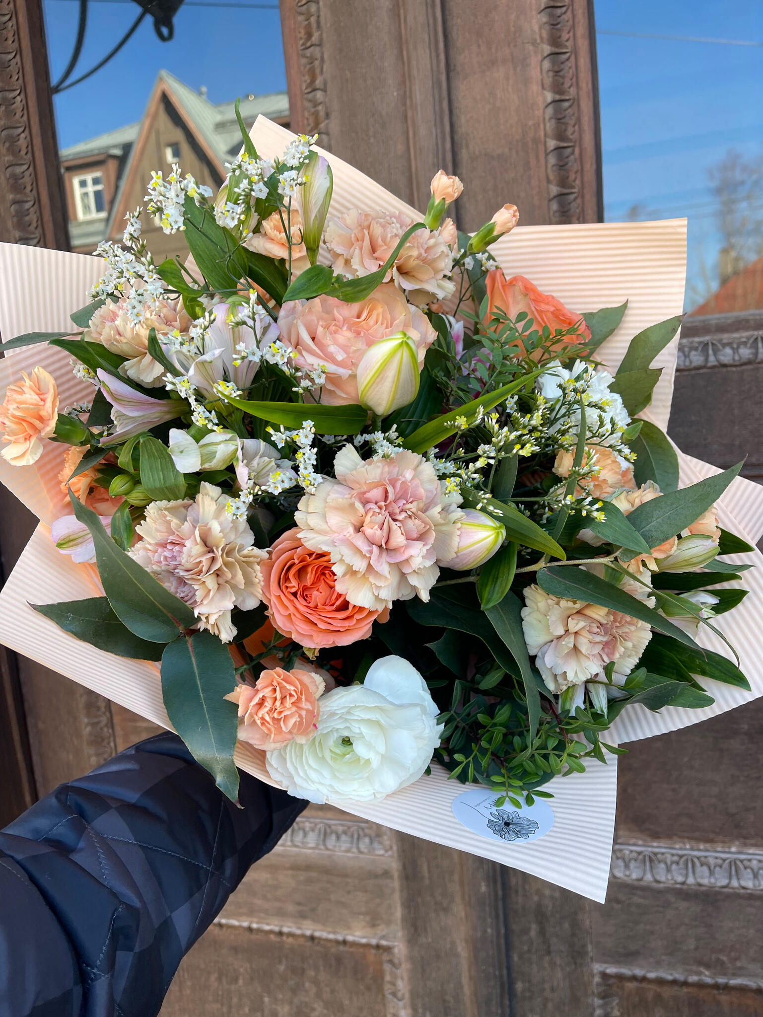 Poppy in peach – Lillekimbud, lõikelilled ja töötoad